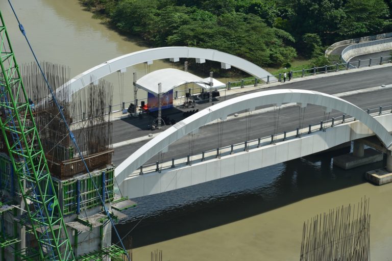 New QC-Pasig bridge opens to public | Inquirer Business