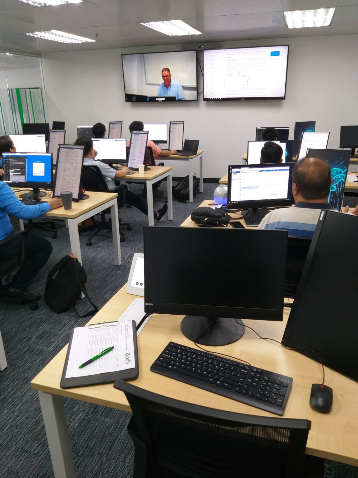 Australian ICT training firm sets up hub in PH | Inquirer Business