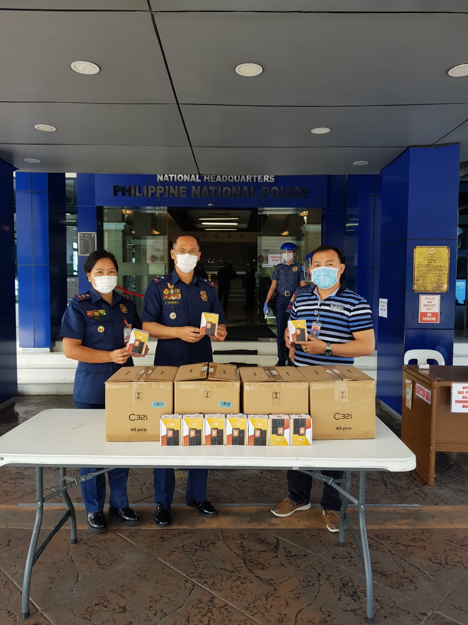 Globe turns over 1,000 preloaded mobile phones to the country’s ...