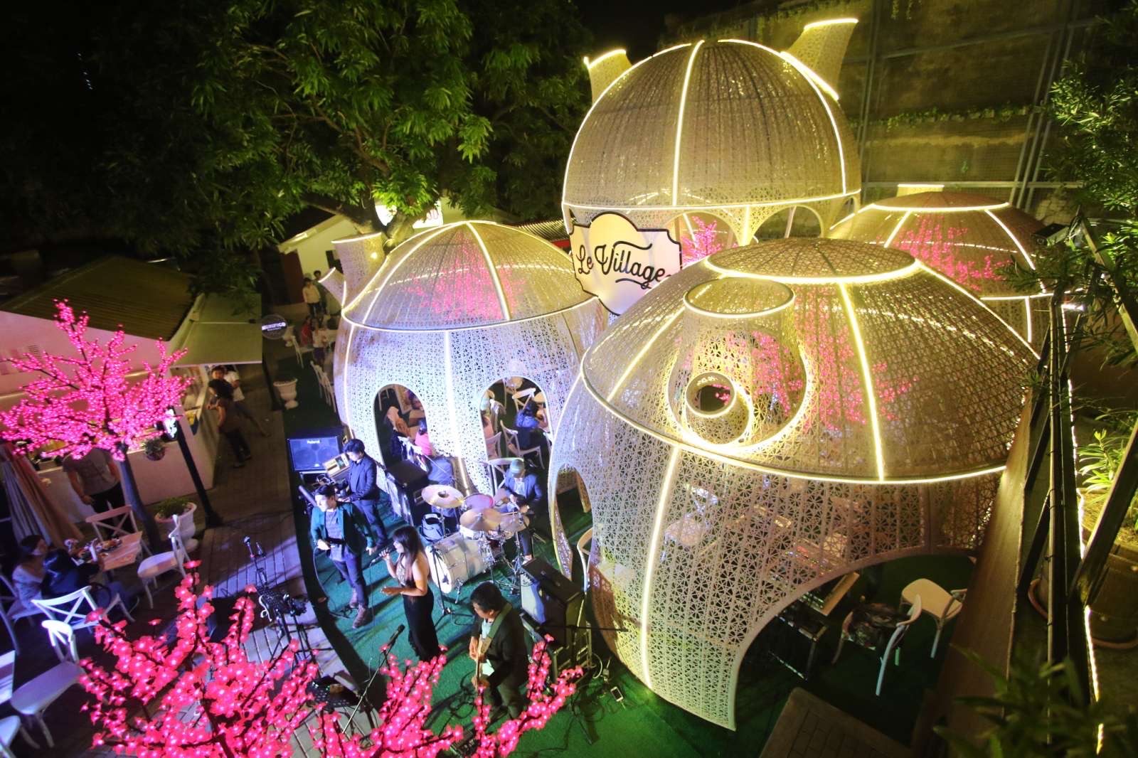 Fruitas reopens food park in Quezon City | Inquirer Business