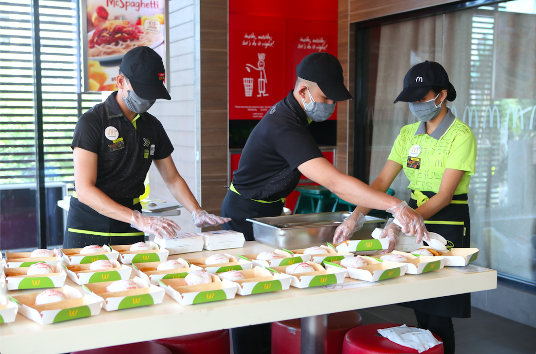 McDonald’s shares the light of Christmas through its Kindness Kitchen ...