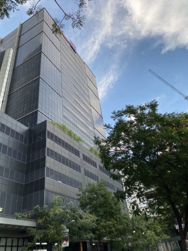 Giga Tower turns Gold | Inquirer Business