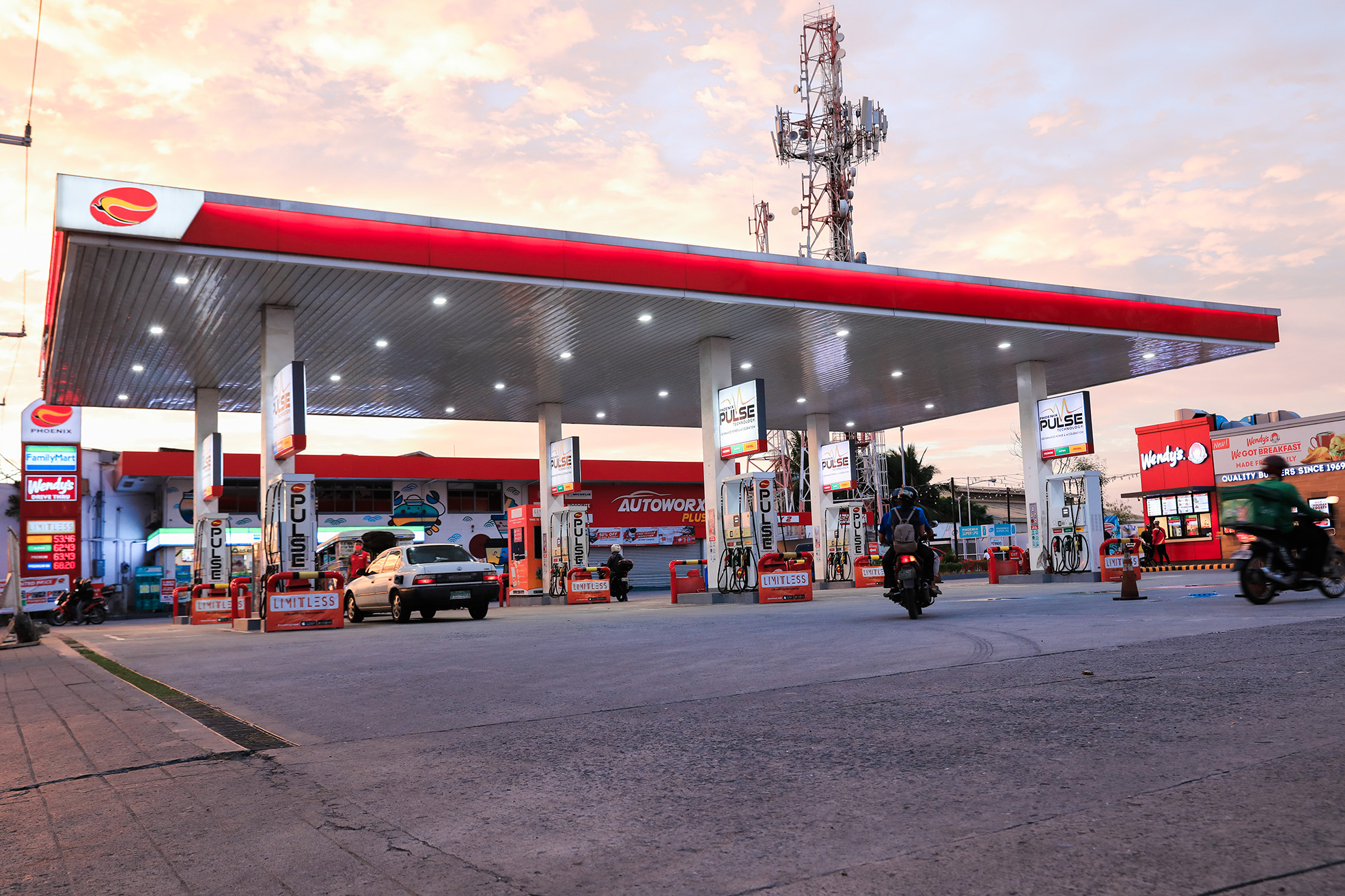 Phoenix intensifies digital thrusts, business innovations | Inquirer ...