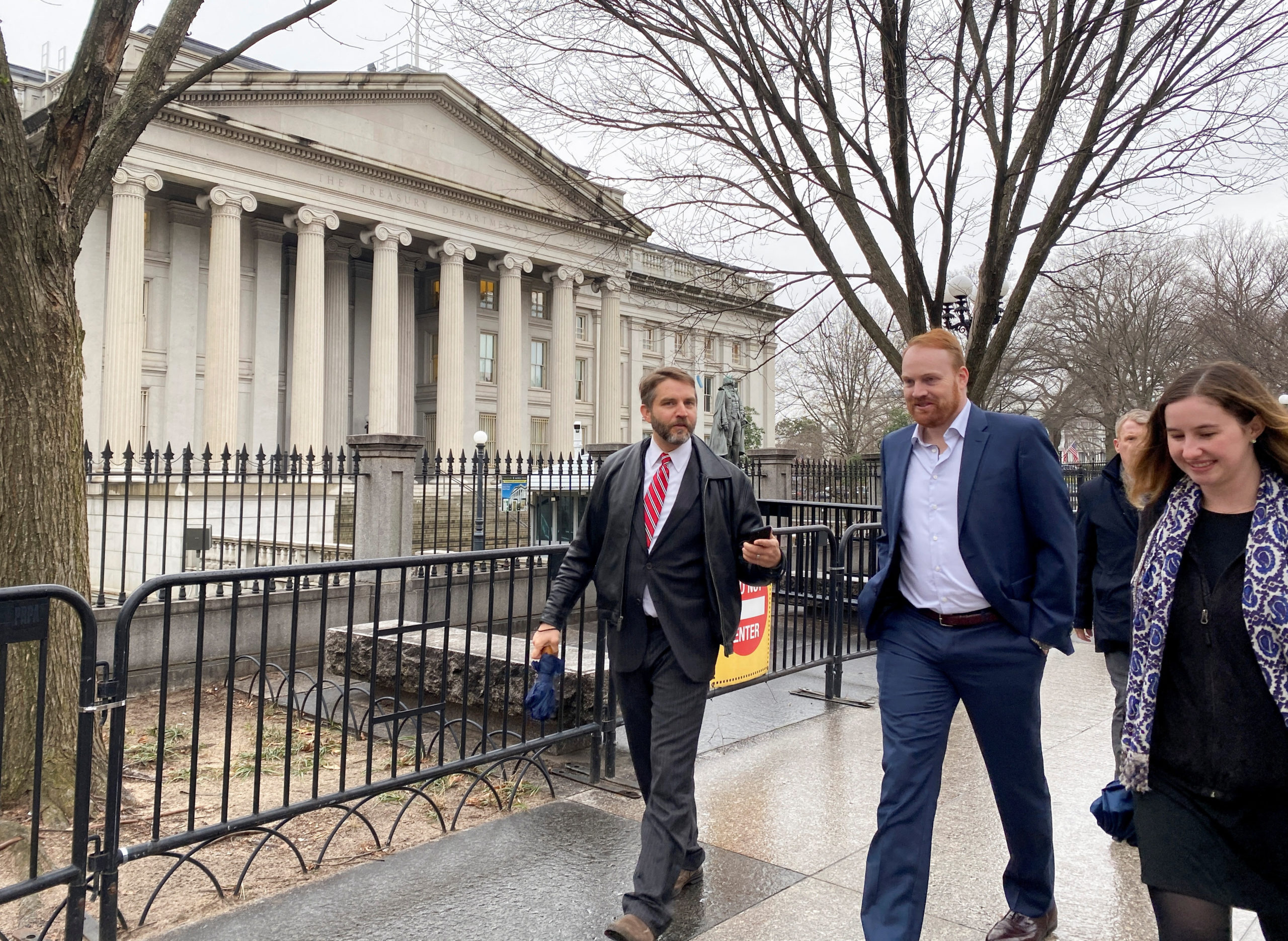 U.S. hits debt ceiling as partisan standoff sparks economic worries ...