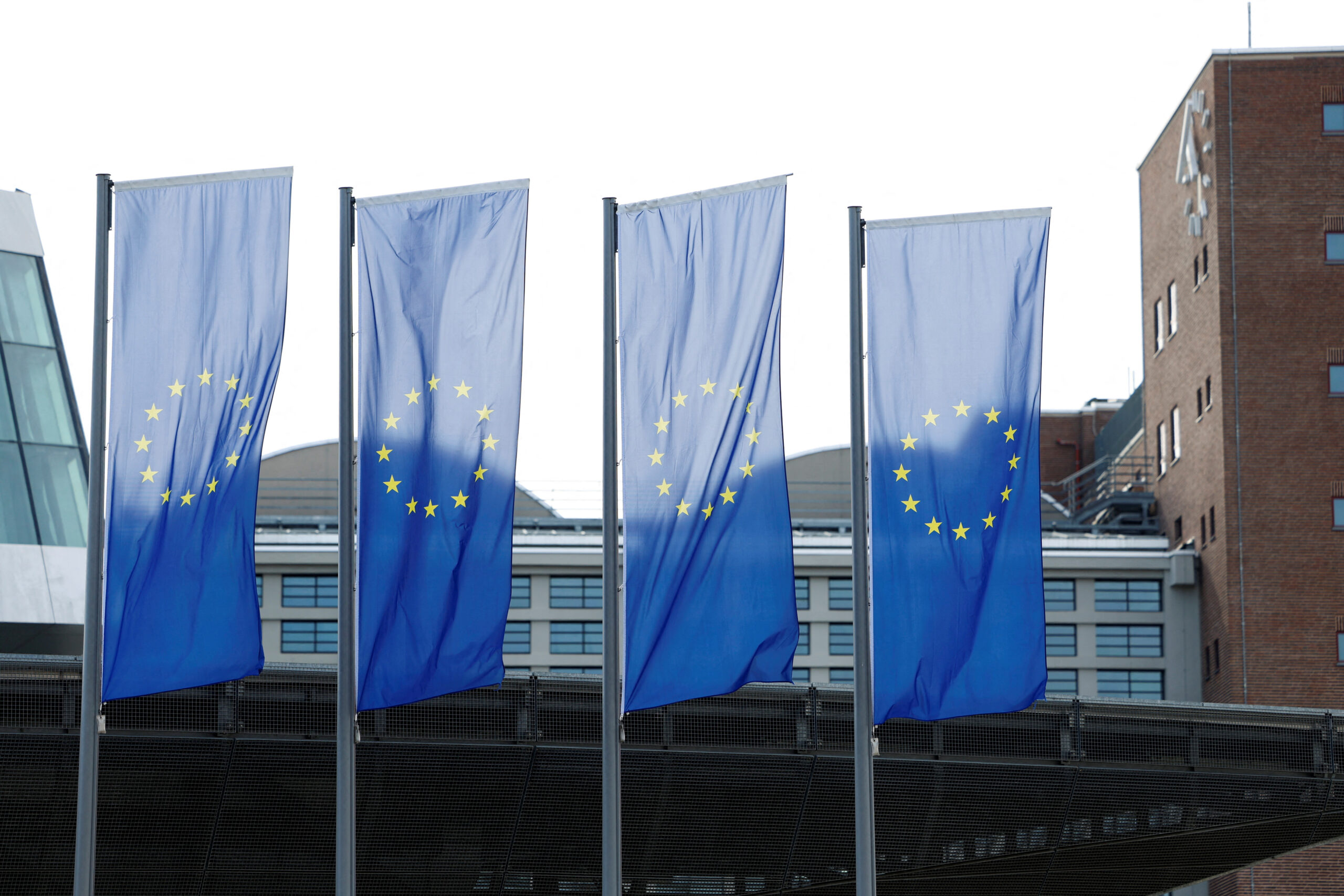 Euro zone inflation falls further in comforting sign for ECB | Inquirer ...