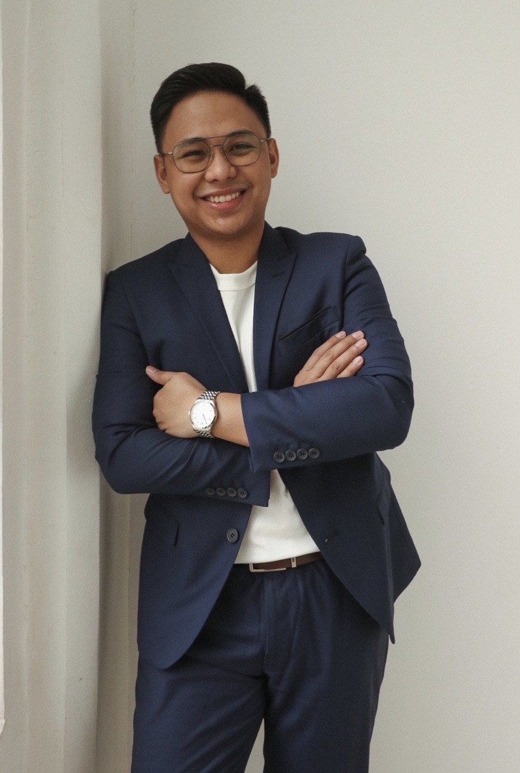 Young entrepreneur leads Gen Z in the modern workplace, keeps close eye ...