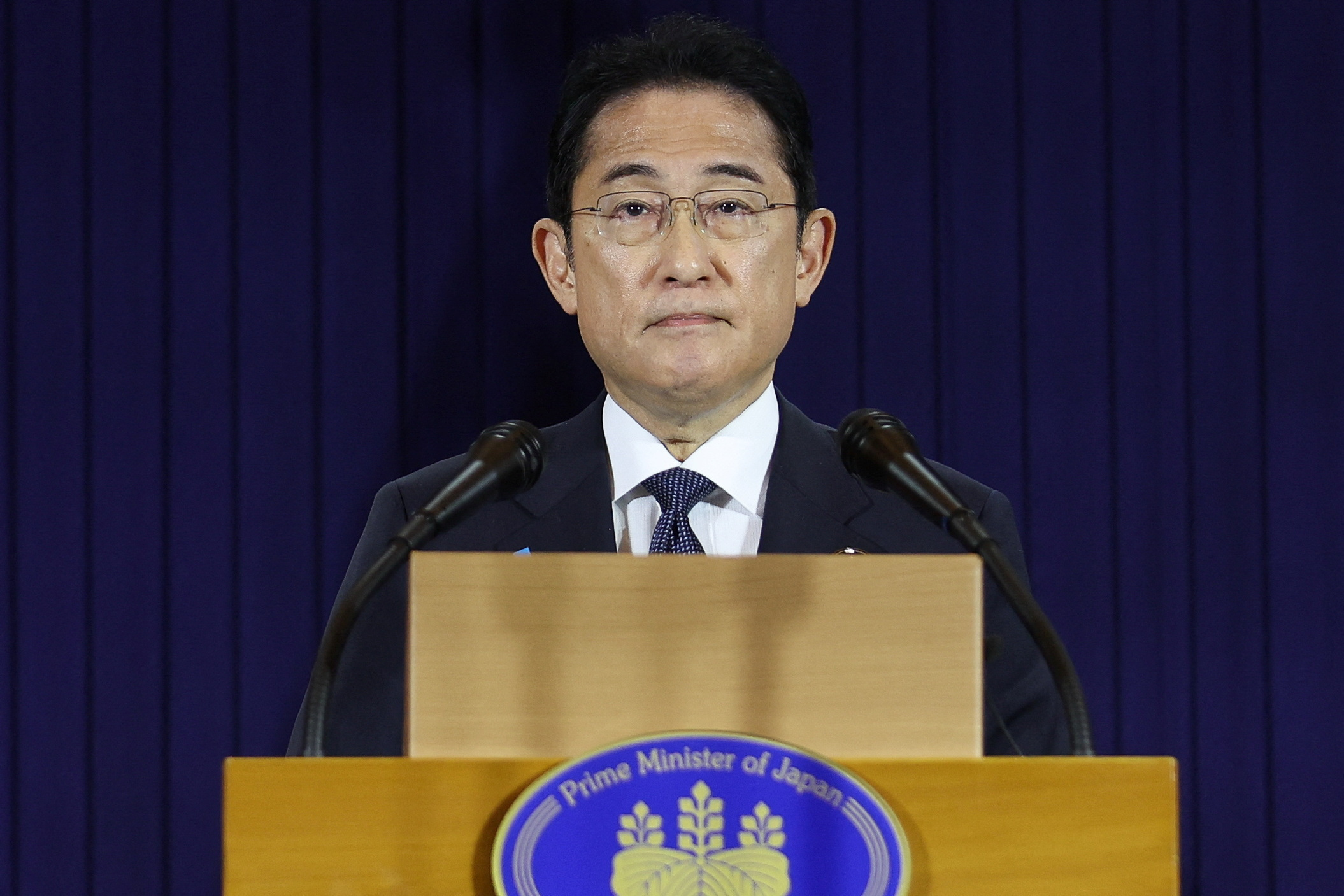 Japan PM eyes cabinet reshuffle, 'drastic' economic measures | Inquirer ...
