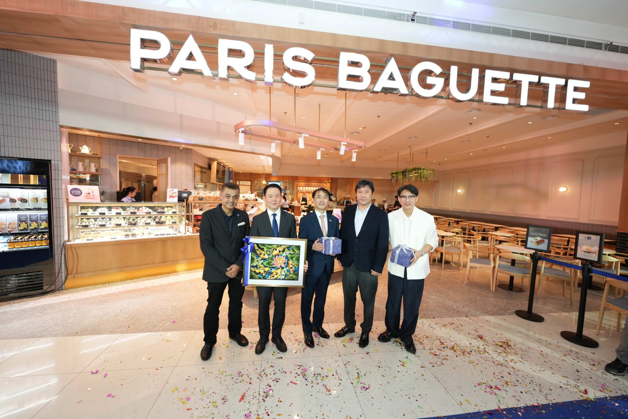 Paris Baguette debuts its first bakery café in the Philippines at SM ...