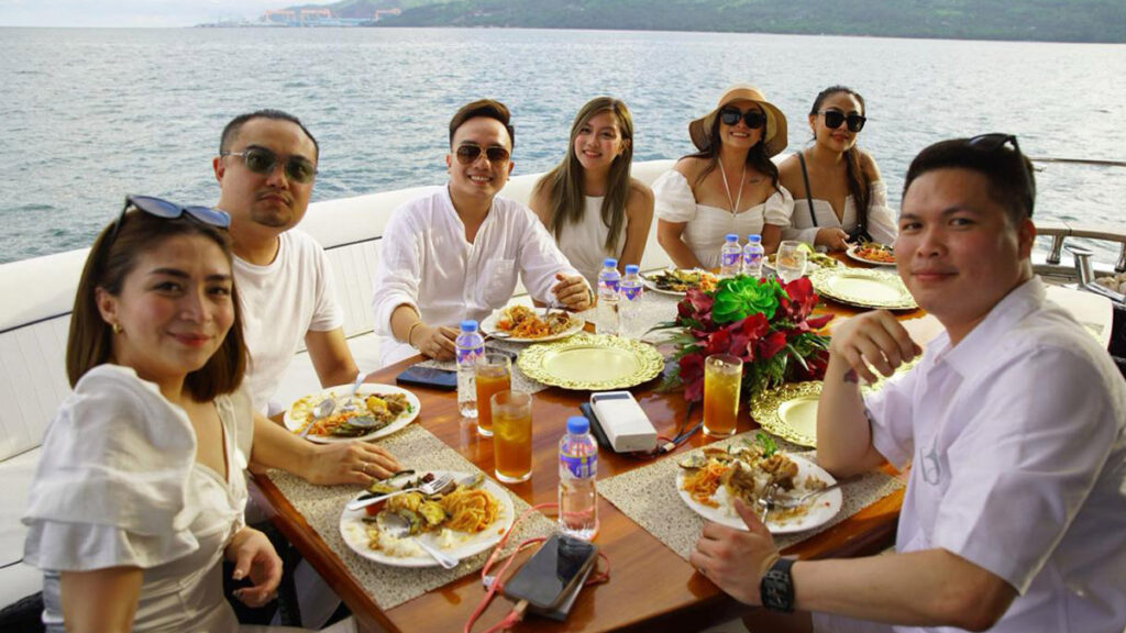 JC’s top 50 performers celebrate at grand yacht party on Subic Bay