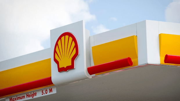 Shell plans to cut more costs, boost gas sales