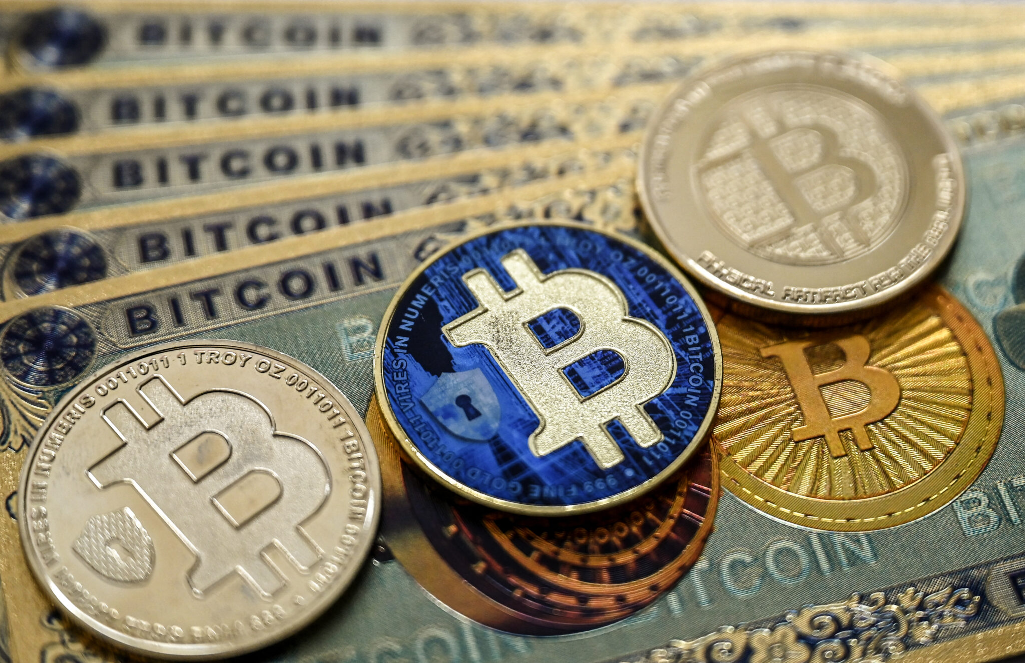 Crypto's push into Main Street opposed by banks
