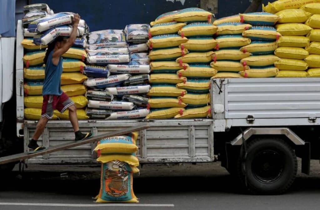 Lower retail prices of imported rice seen