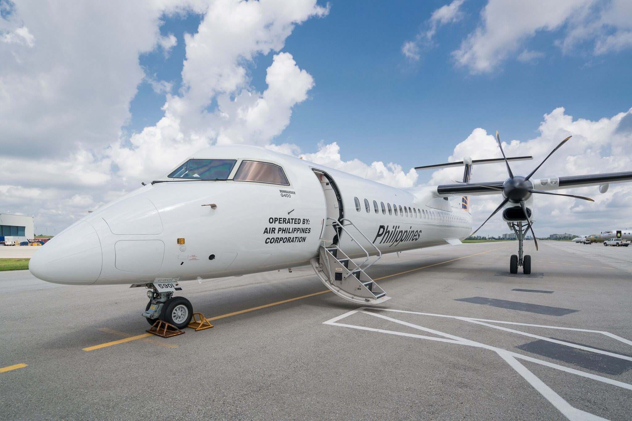 PAL Holdings profit plunges 58% to P7 billion