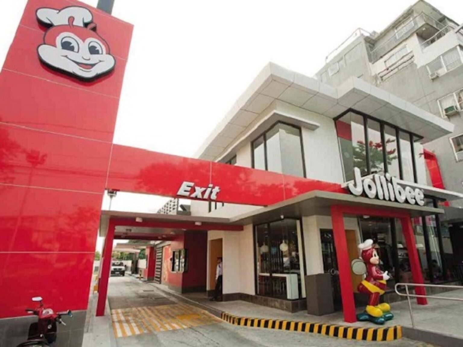 Jollibee adding more stores with P21-B budget