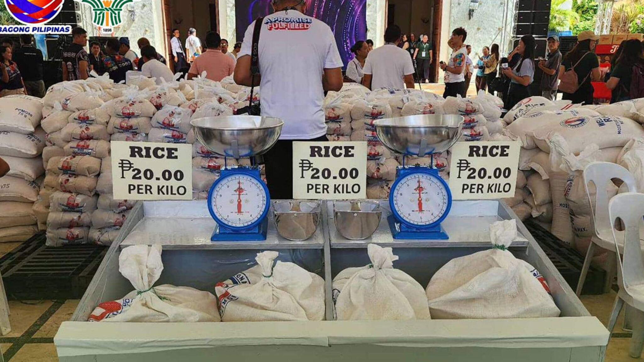 Philippine government resumes P20/kilo rice project in Cebu