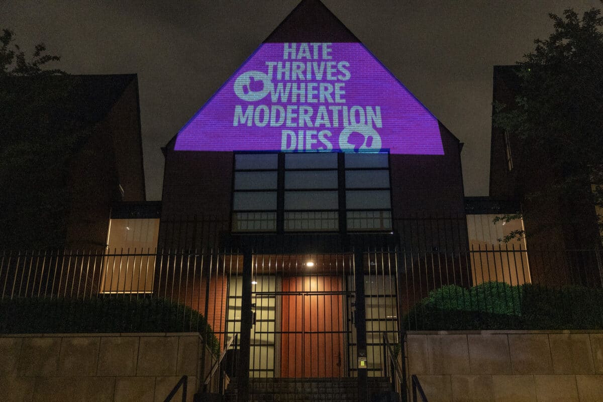 Meta offered $100M bonuses to poach OpenAI employees