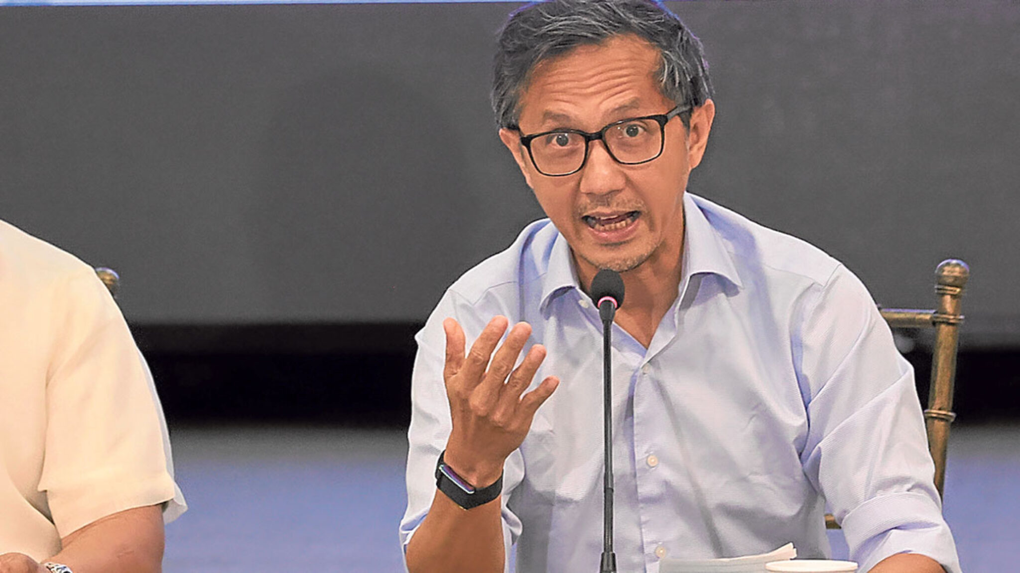 Philippines aims to restart EDSA central train station project