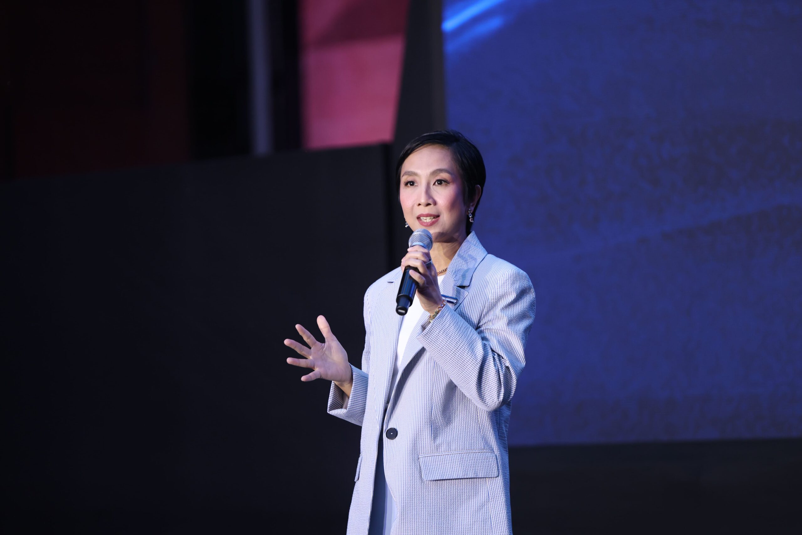 Globe Business G Summit 2025 calls on enterprises to lead disruption or ...