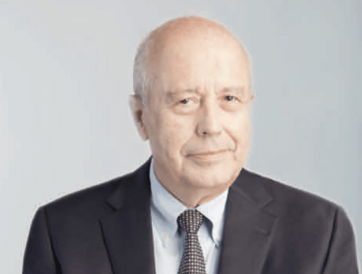 Xavier P. Loinaz, banking luminary