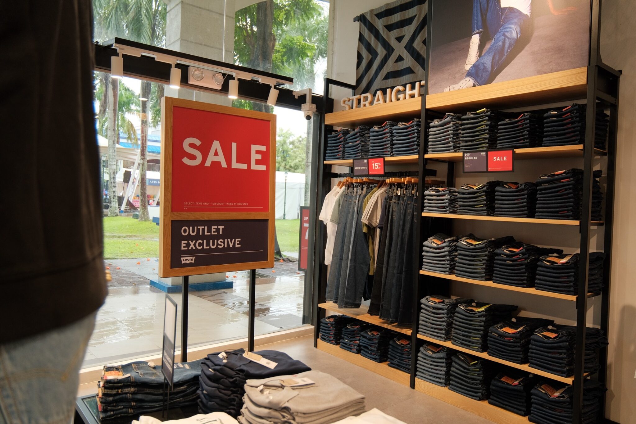 Mega Black Friday Weekend: Inside the Paseo Outlet’s biggest sale of ...