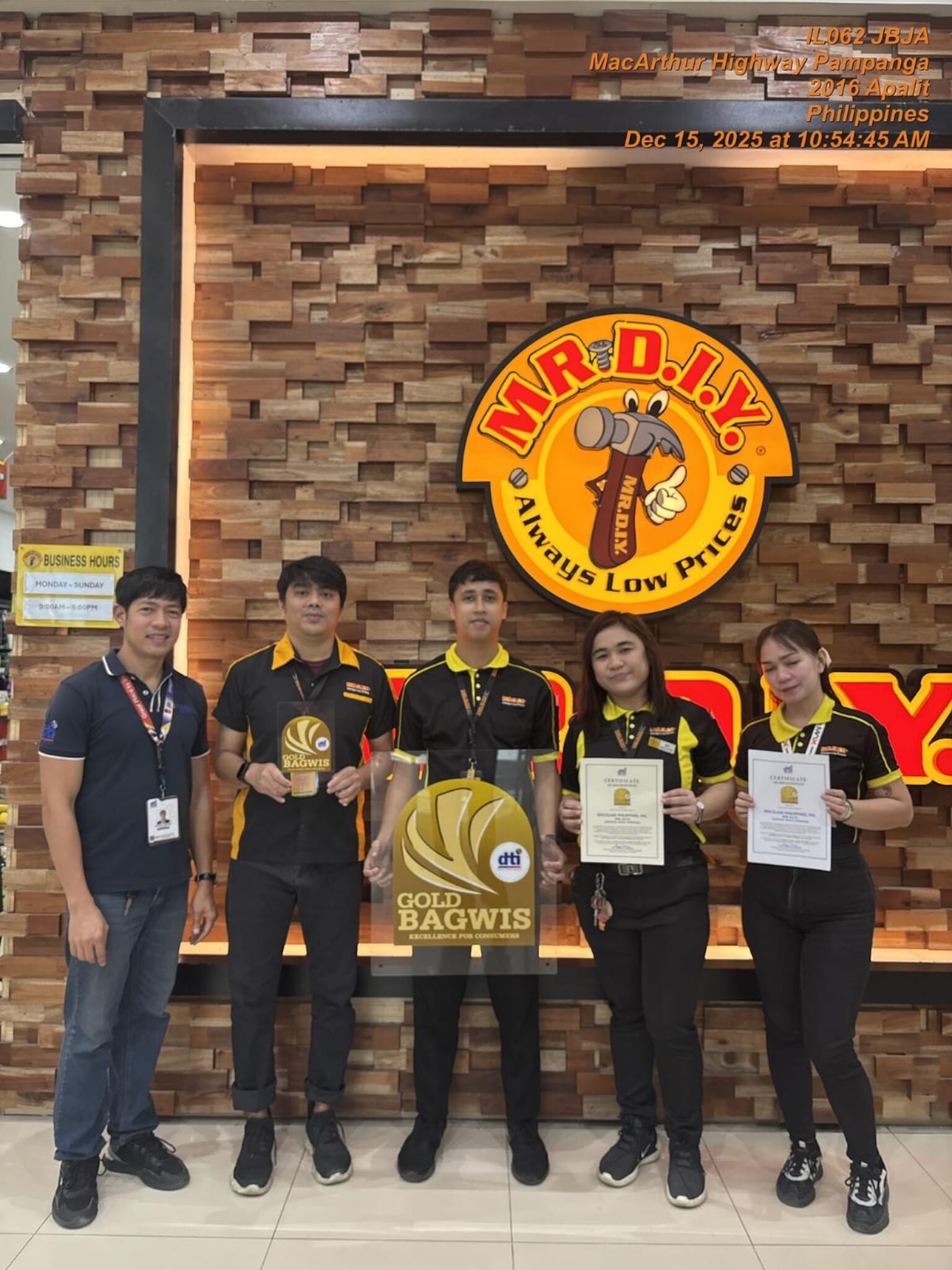 Three MR.DIY Pampanga Stores Receive DTI Gold Bagwis Award | Inquirer ...