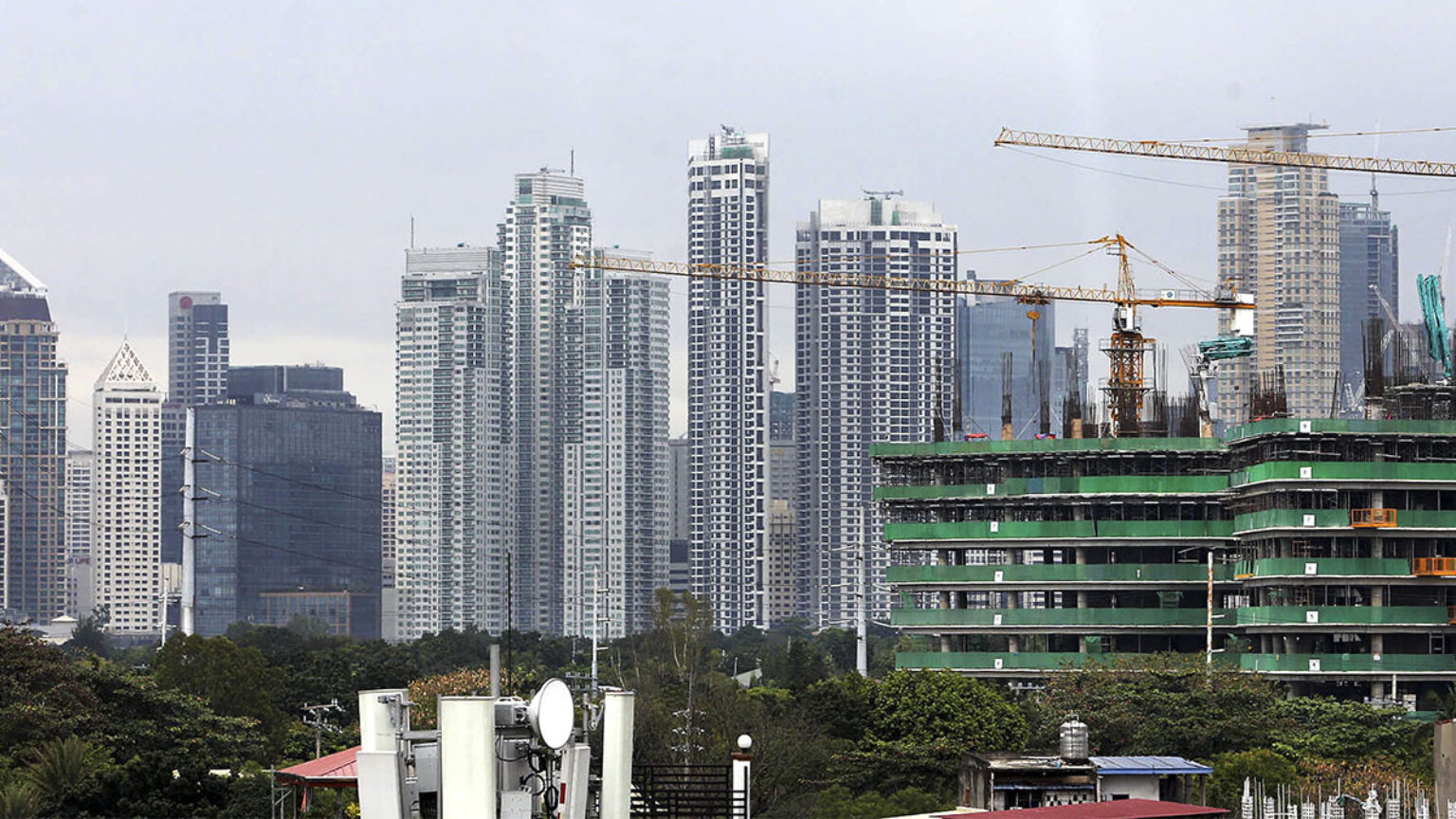 Marcos administration seen missing GDP growth target again