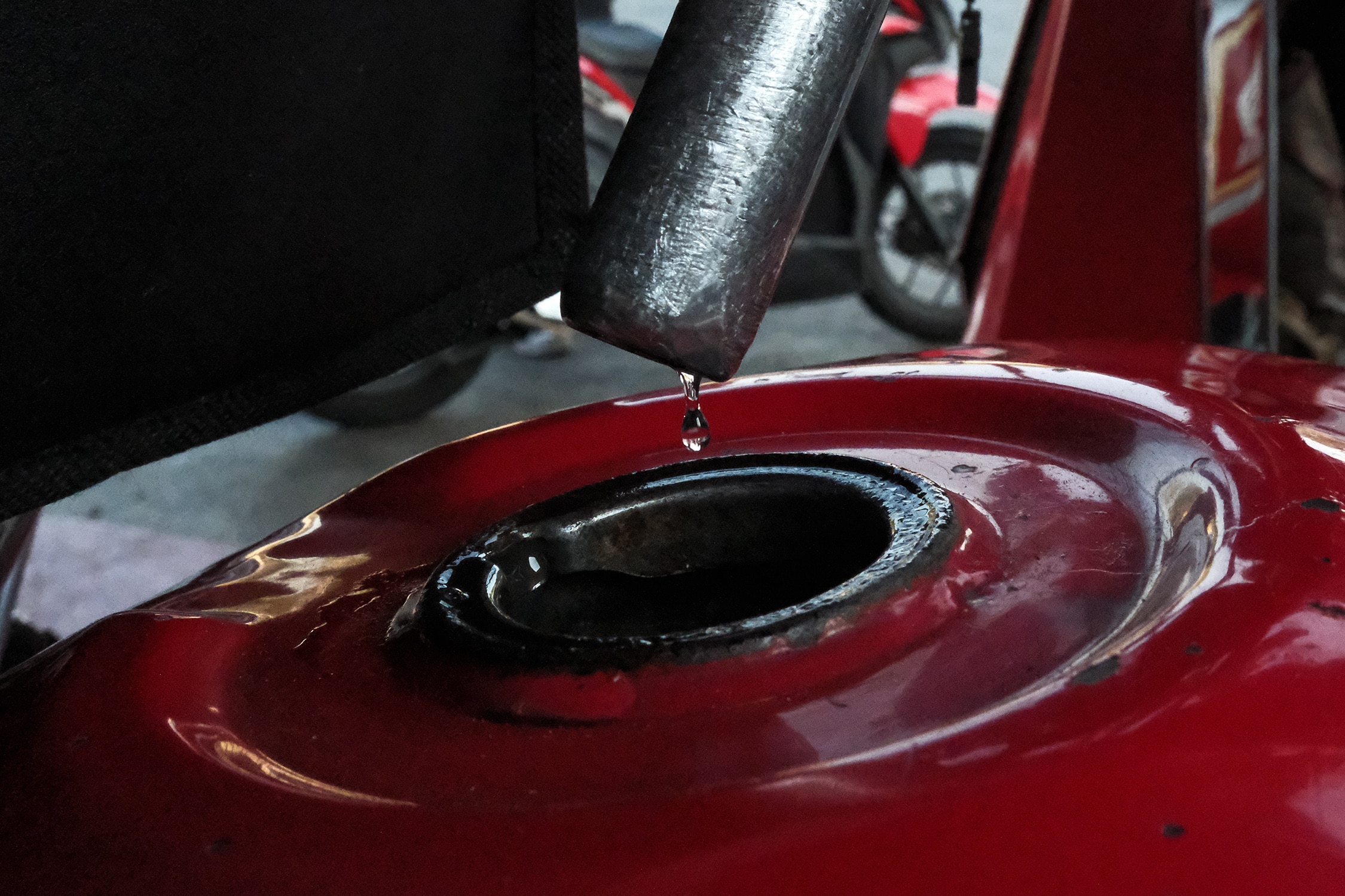 Oil price watch: Fuel prices drop by up to P23/liter this week